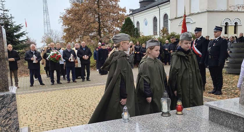 Gmina Jabłonna Lacka - 11 listopada świętowano z zuchami i harcerzami ...